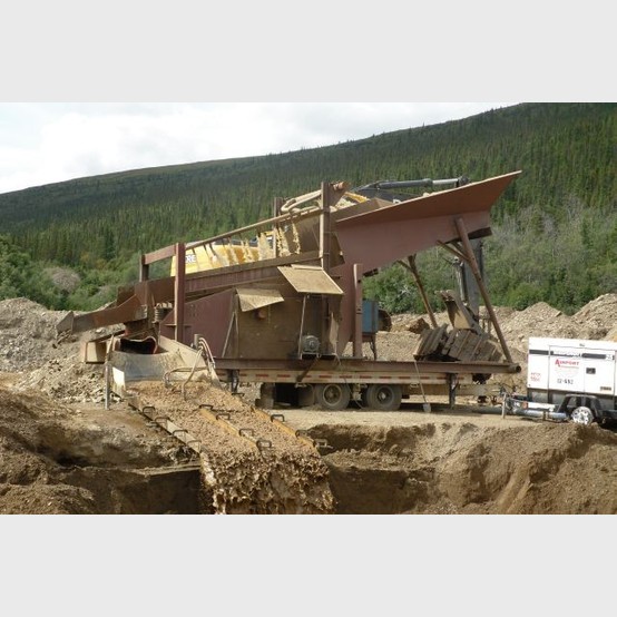 5 ft. Wide x 14 ft. Long wash plant Mounted on Tandem Axle Trailer ...