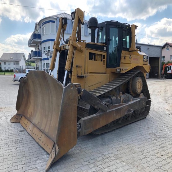 CAT D8R Dozer