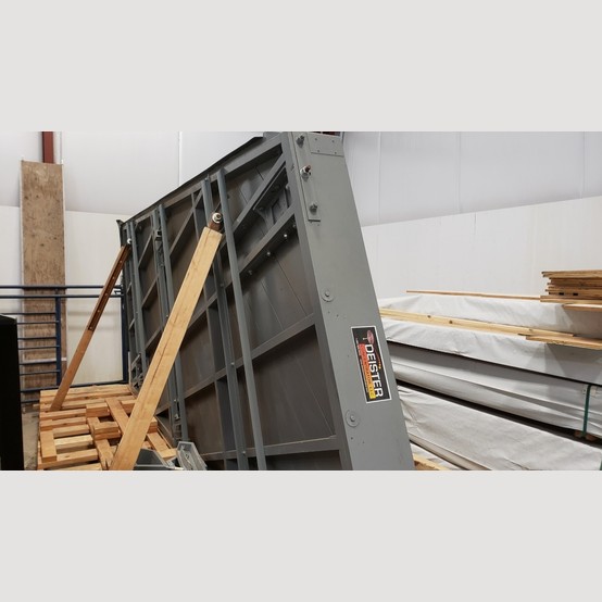 New Deister #6 Concentrating Table