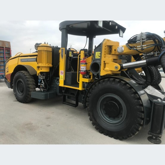 2004 Atlas Copco L2D Jumbo Drill