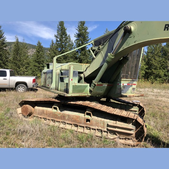 John Deere 220 LC Excavator