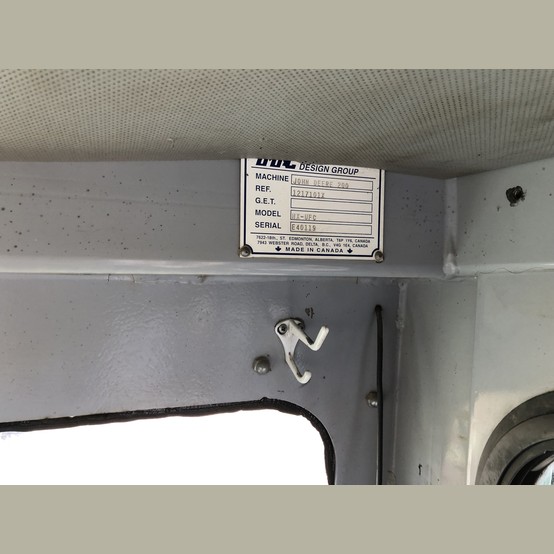 John Deere 220 LC Excavator