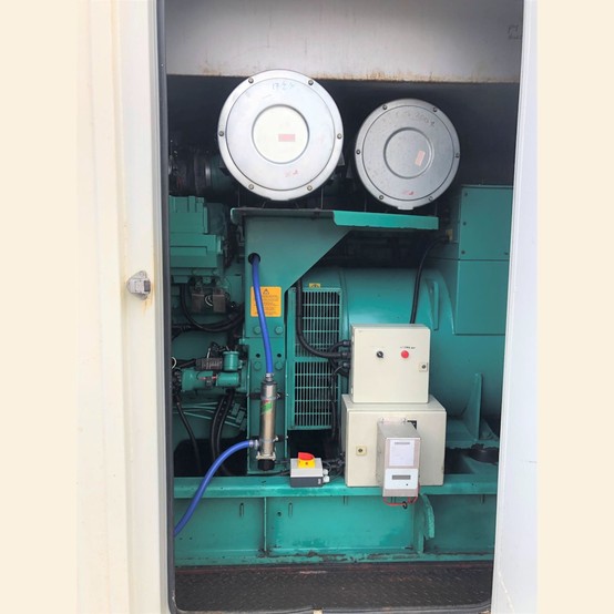 Cummins 650 kW Diesel Generator