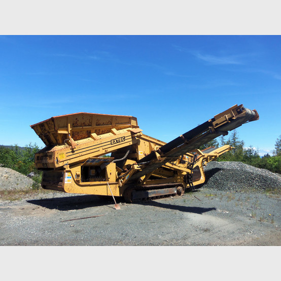 Extec E7 mobile screening plant sold by Savona Equipment - Ready to ...
