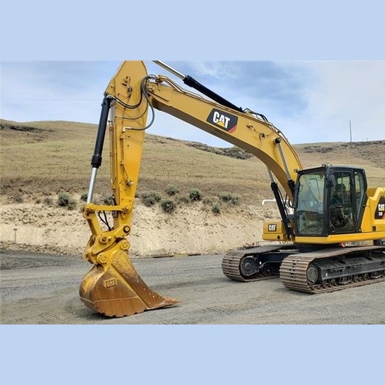 2018 CAT 320 Excavator