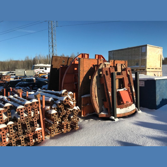 4 Units Alimak STH-5L Air 4 Complete Raise Climbers