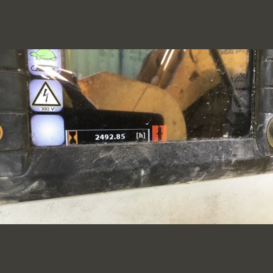 Keestrack R5 Destroyer 1112-S Tracked Mobile Impact Crusher Plant