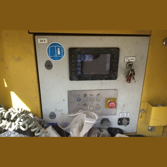 Keestrack R5 Destroyer 1112-S Tracked Mobile Impact Crusher Plant