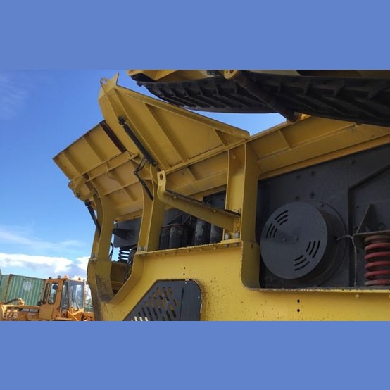 Keestrack R5 Destroyer 1112-S Tracked Mobile Impact Crusher Plant