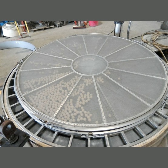 100 in. Two Deck Circular Screen