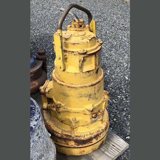 Flygt model 3152, effluent pump. 20hp, 575/600 volt.