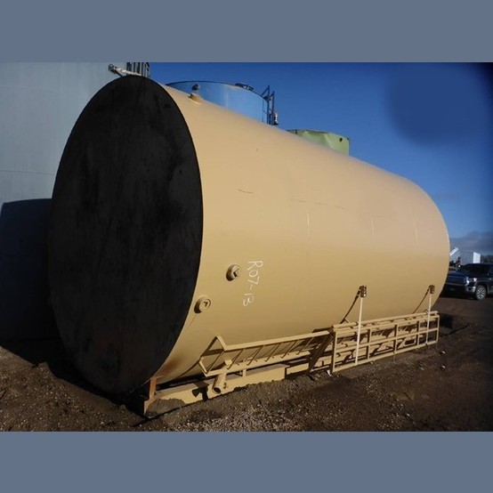 16,500 Gallon Vertical Frac/Tack Tank