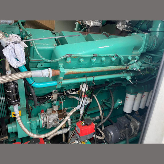 Cummins 1,200 kVA 400 Volt Diesel Generator