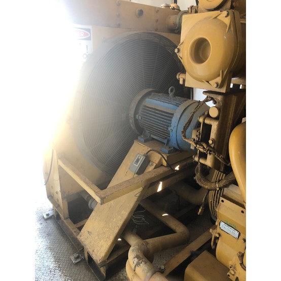 Caterpillar 900 kW Oilfield Generator Skid Shack
