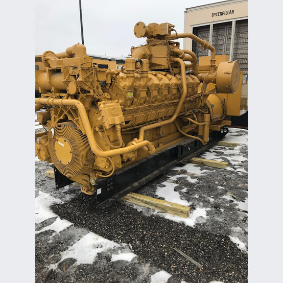 Caterpillar 925 kW 2400/4160 Volts Natural Gas Generator