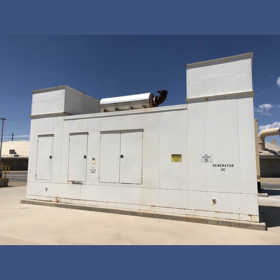 CAT 900 kW 480 Volt Diesel Generator