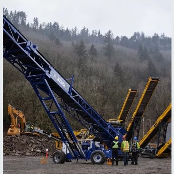 Edge RTS80 Radial Tracked Stacker